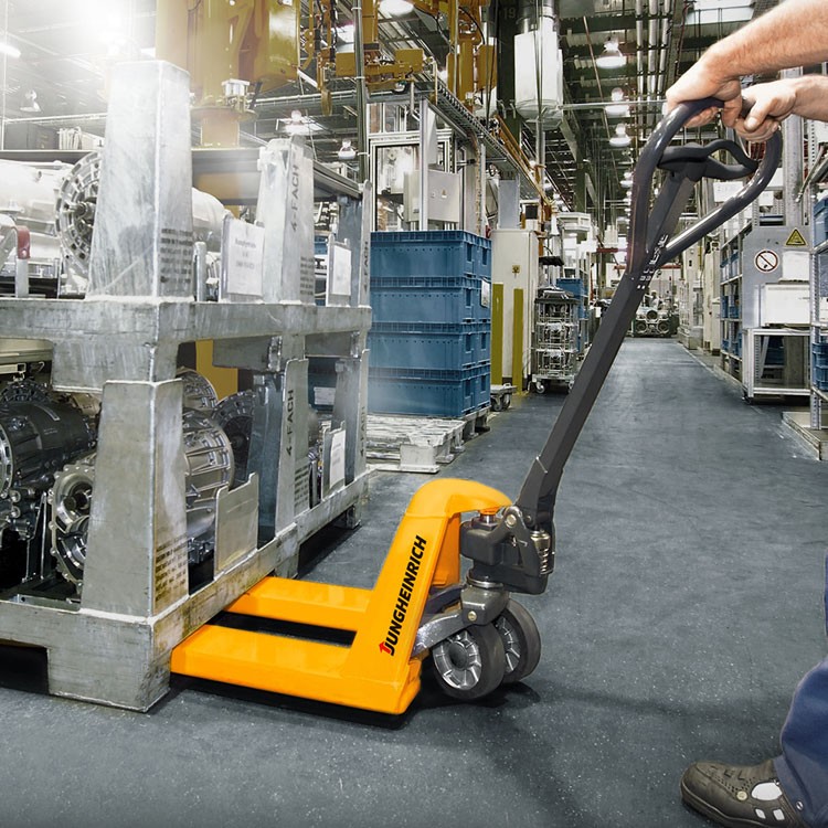 Pallet trucks and stackers for sale | Jungheinrich Shop India